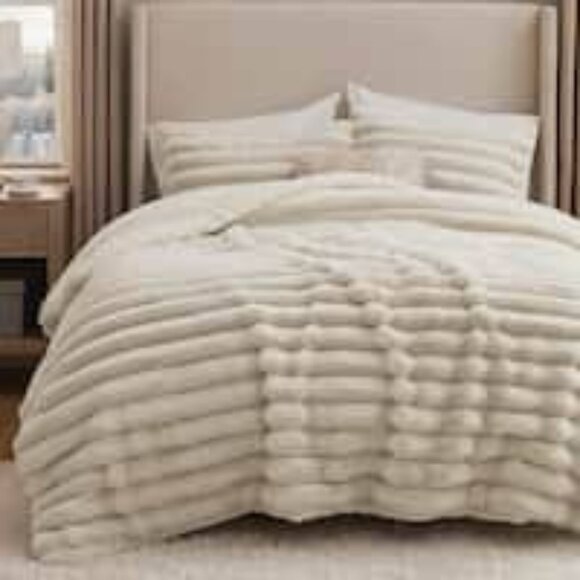 Frye | Bedding | Nib Frye 4 Jacquard Channel Luxury Faux Fur Comforter ...